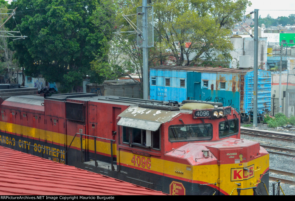 KCSM SD70ACe Locomotive in Belle Scheme